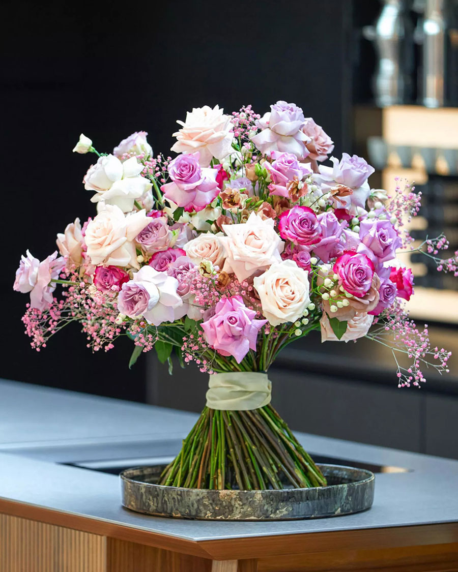 Viva la Diva | Roses | Interflora Lithuania. Flower Delivery