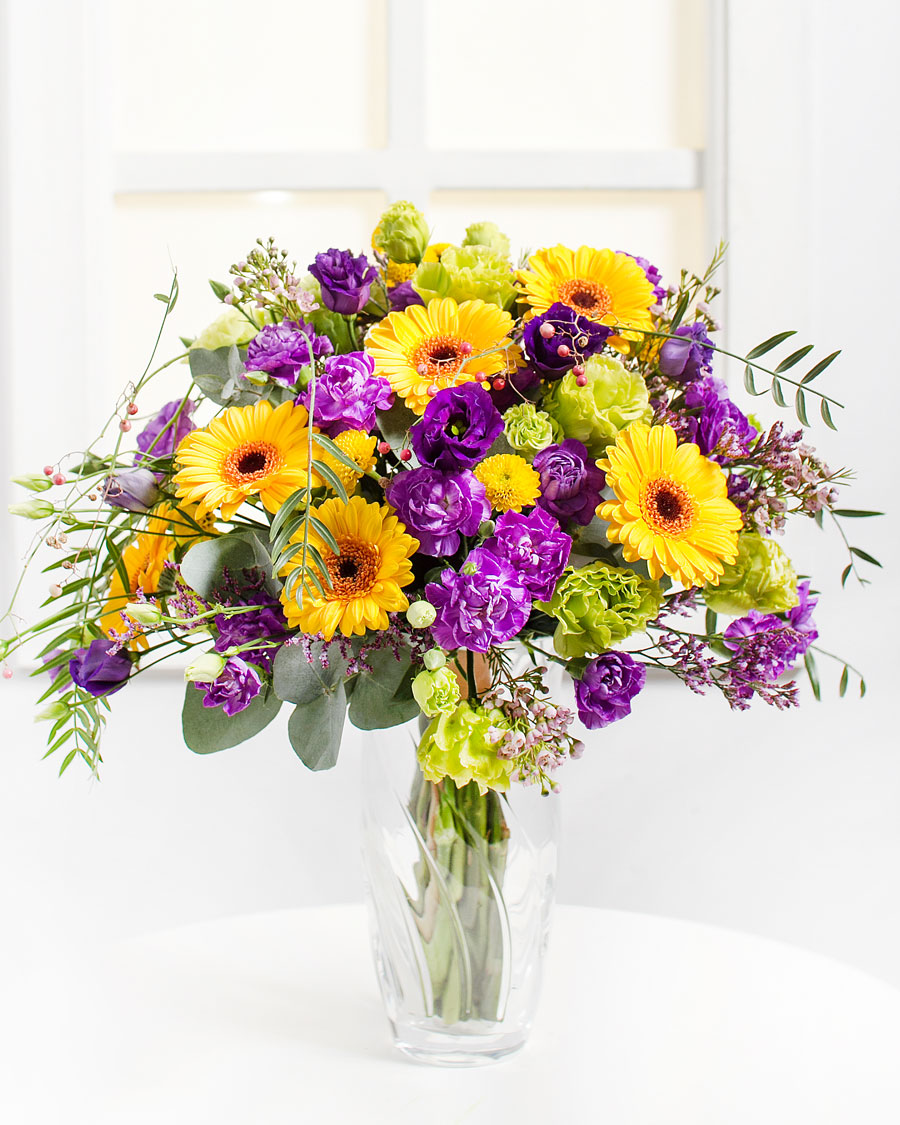 Sunny Smile | Birthday | Interflora Lithuania. Flower Delivery